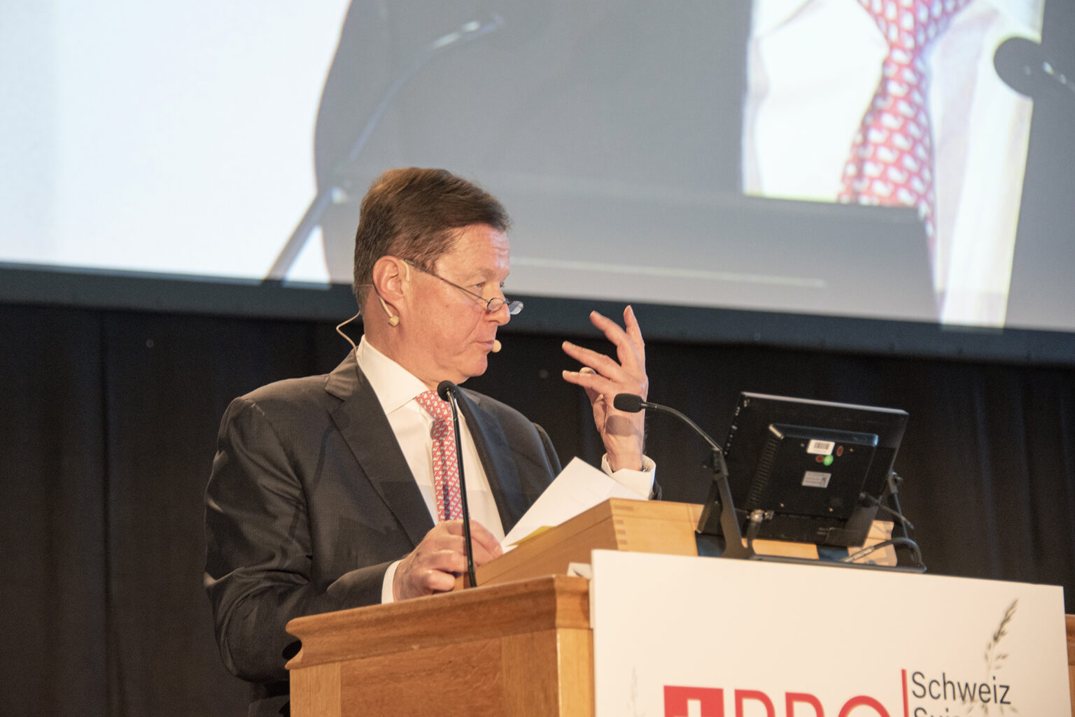 Beiträge - Pro Schweiz